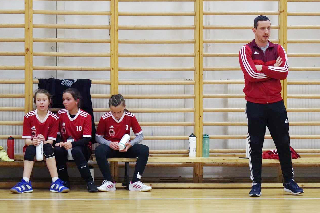 Az újonnan megalakult Kiskőrösi Kézilabda Sportegyesület U9-U10-es fiú ...